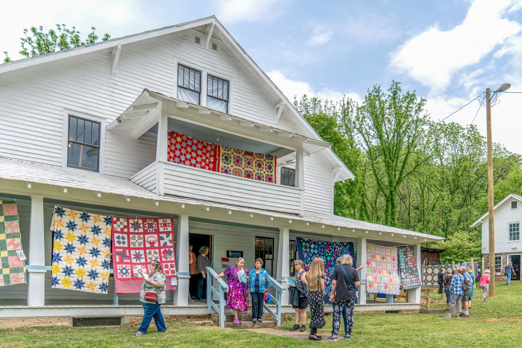 Dillsboro Exploration Guide – Top Things To Do - Visit Smokies